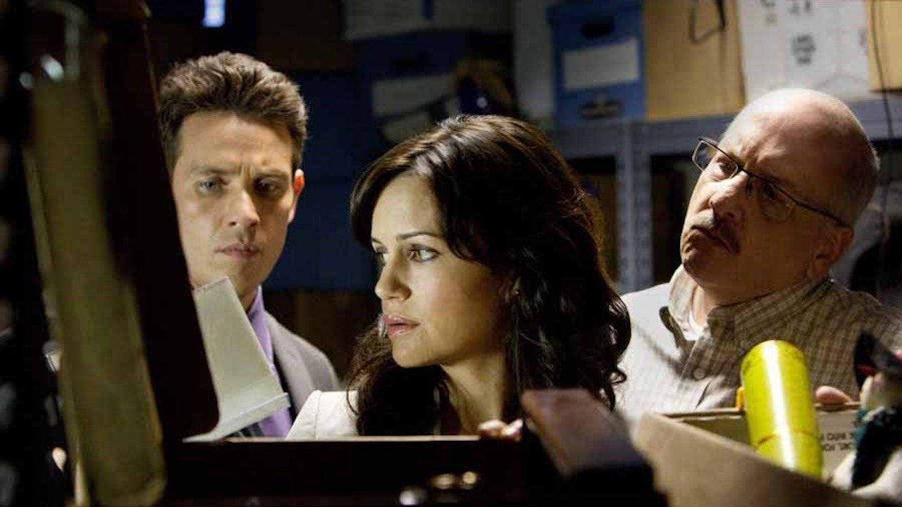 Oglądaj W ukryciu (2011) Online | eKino TV